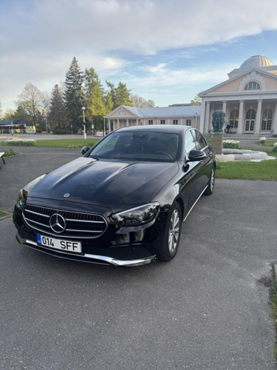 Mercedes-Benz E 220 2021 in Parnu, with an engine capacity of 2.00 L and mileage of 130 thousand km for 29900 €, photo 4 on AUTOMOTO.COM.LV