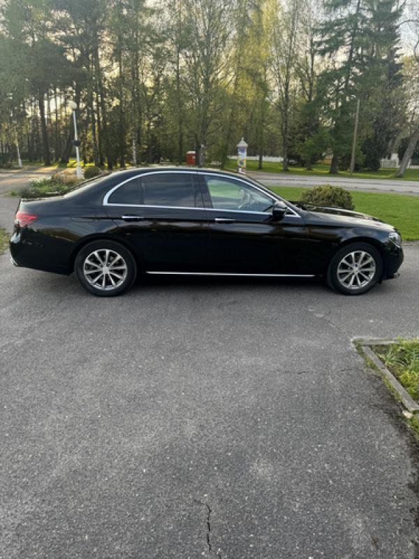 Mercedes-Benz E 220 2021 Pērnava, ar dzinēja tilpumu 2.00 L un nobraukumu 130 tūkst. km par 29900 €, foto 6 vietnē AUTOMOTO.COM.LV