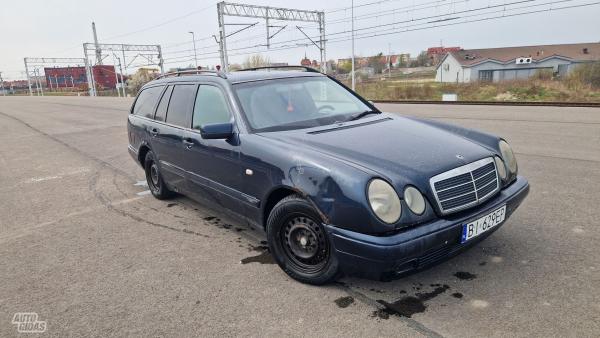 Mercedes-Benz E 220 1999 Marijampole, ar dzinēja tilpumu 2.20 L un nobraukumu 362 tūkst. km par 990 €, foto 5 vietnē AUTOMOTO.COM.LV