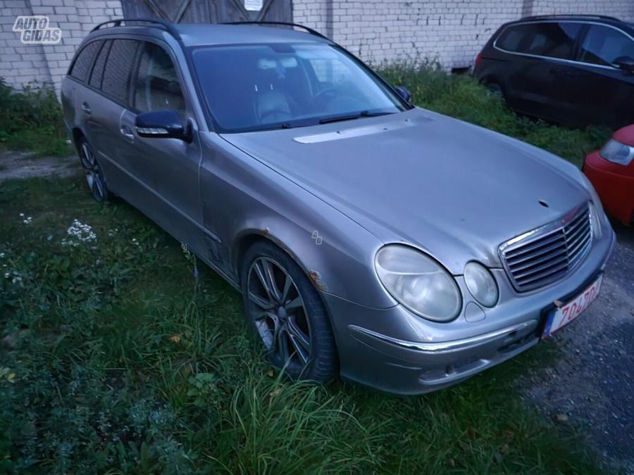 Мерседес E 220 2003 в Утена, объемом двигателя 2.20 л и пробегом 500 тыс. км за 1250 €, фото 4 на AUTOMOTO.COM.LV
