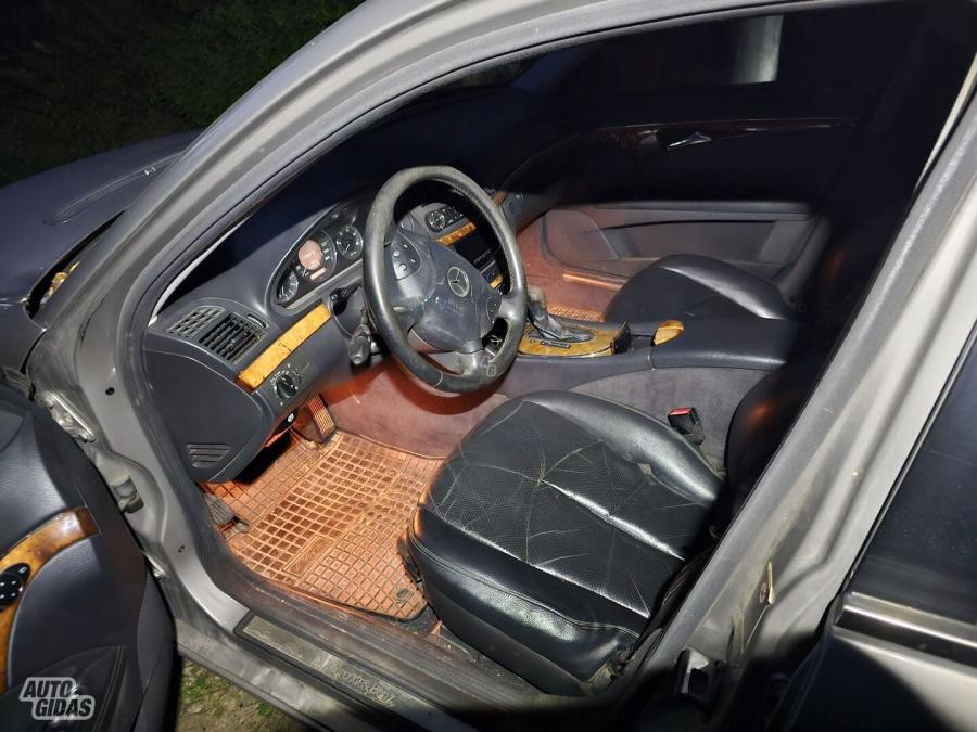 Мерседес E 220 2003 в Утена, объемом двигателя 2.20 л и пробегом 500 тыс. км за 1250 €, фото 7 на AUTOMOTO.COM.LV