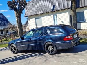 Мерседес E 220 2004 в Тельшяй, объемом двигателя 2.10 л и пробегом 300 тыс. км за 1999 €, фото  на AUTOMOTO.COM.LV