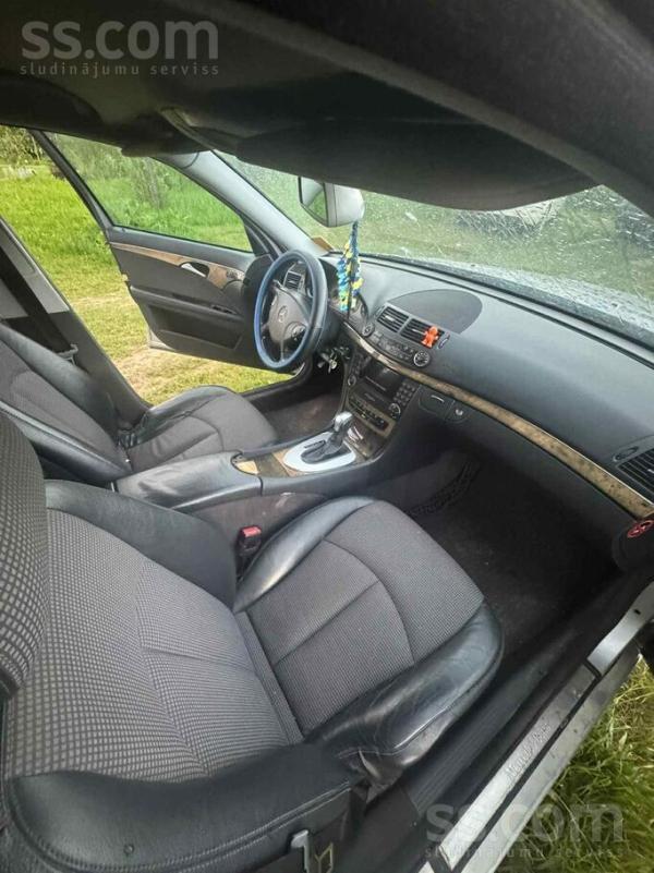Mercedes-Benz E 220 2004 Daugavpils, ar dzinēja tilpumu 2.20 L un nobraukumu 340 tūkst. km par 800 €, foto 4 vietnē AUTOMOTO.COM.LV