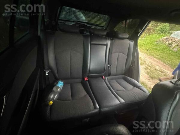 Mercedes-Benz E 220 2004 Daugavpils, ar dzinēja tilpumu 2.20 L un nobraukumu 340 tūkst. km par 800 €, foto 5 vietnē AUTOMOTO.COM.LV