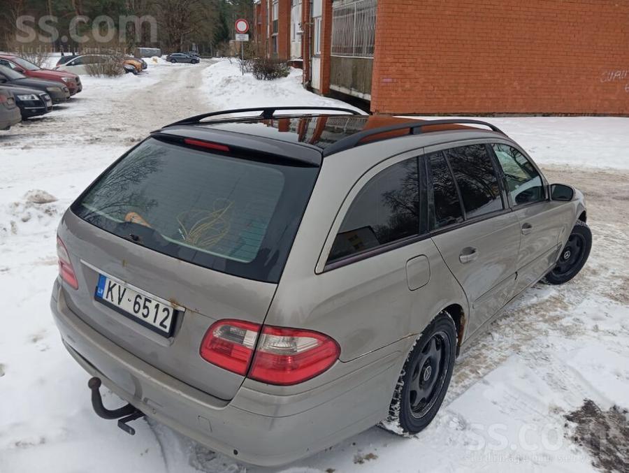 Mercedes-Benz E 220 2004 Rīga, ar dzinēja tilpumu 2.20 L un nobraukumu 420 tūkst. km par 1190 €, foto 3 vietnē AUTOMOTO.COM.LV