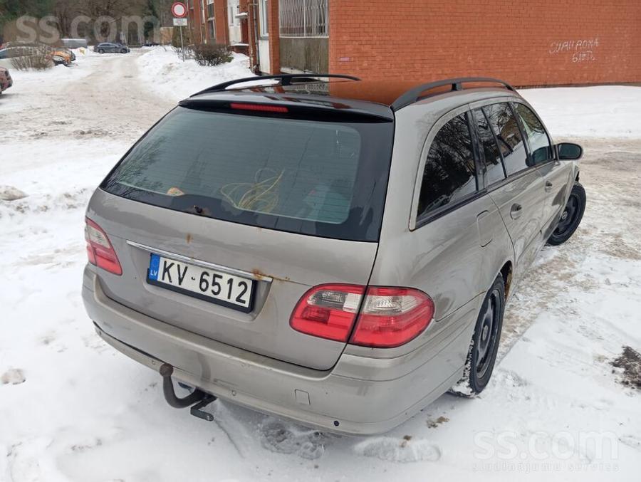 Mercedes-Benz E 220 2004 Rīga, ar dzinēja tilpumu 2.20 L un nobraukumu 420 tūkst. km par 1190 €, foto 4 vietnē AUTOMOTO.COM.LV