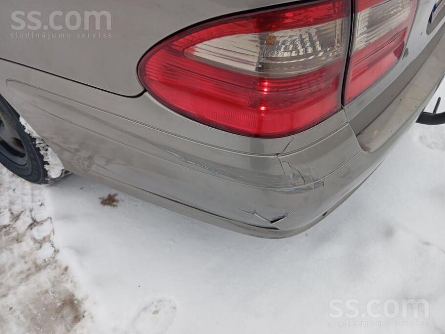 Mercedes-Benz E 220 2004 Rīga, ar dzinēja tilpumu 2.20 L un nobraukumu 420 tūkst. km par 1190 €, foto 6 vietnē AUTOMOTO.COM.LV