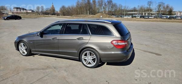 Mercedes-Benz E 220 2010 in Riga, with an engine capacity of 2.20 L and mileage of 401 thousand km for 6700 €, photo 4 on AUTOMOTO.COM.LV