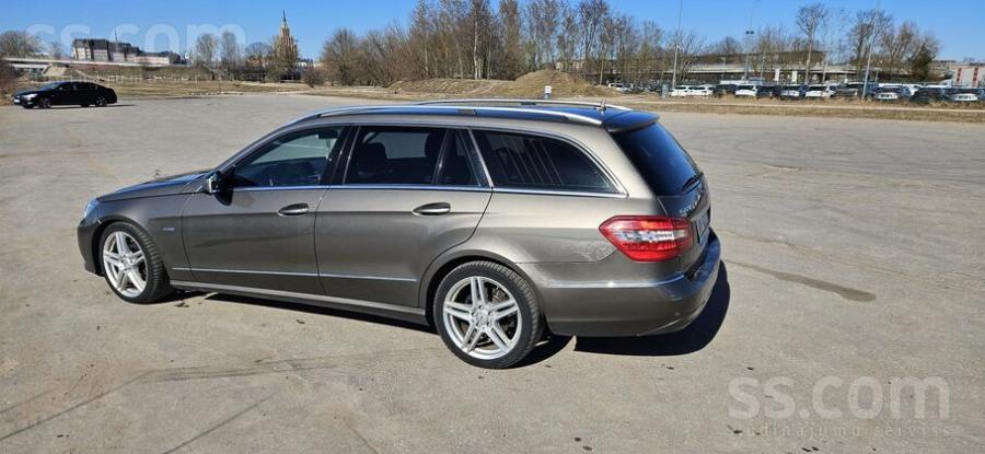 Mercedes-Benz E 220 2010 in Riga, with an engine capacity of 2.20 L and mileage of 401 thousand km for 6700 €, photo 4 on AUTOMOTO.COM.LV