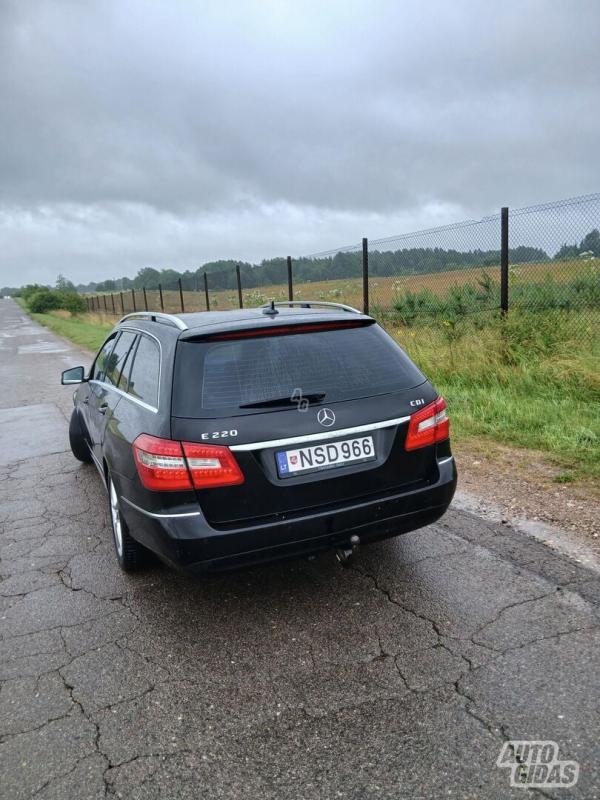 Mercedes-Benz E 220 2010 Kauņa, ar dzinēja tilpumu 2.10 L un nobraukumu 402 tūkst. km par 4500 €, foto 2 vietnē AUTOMOTO.COM.LV