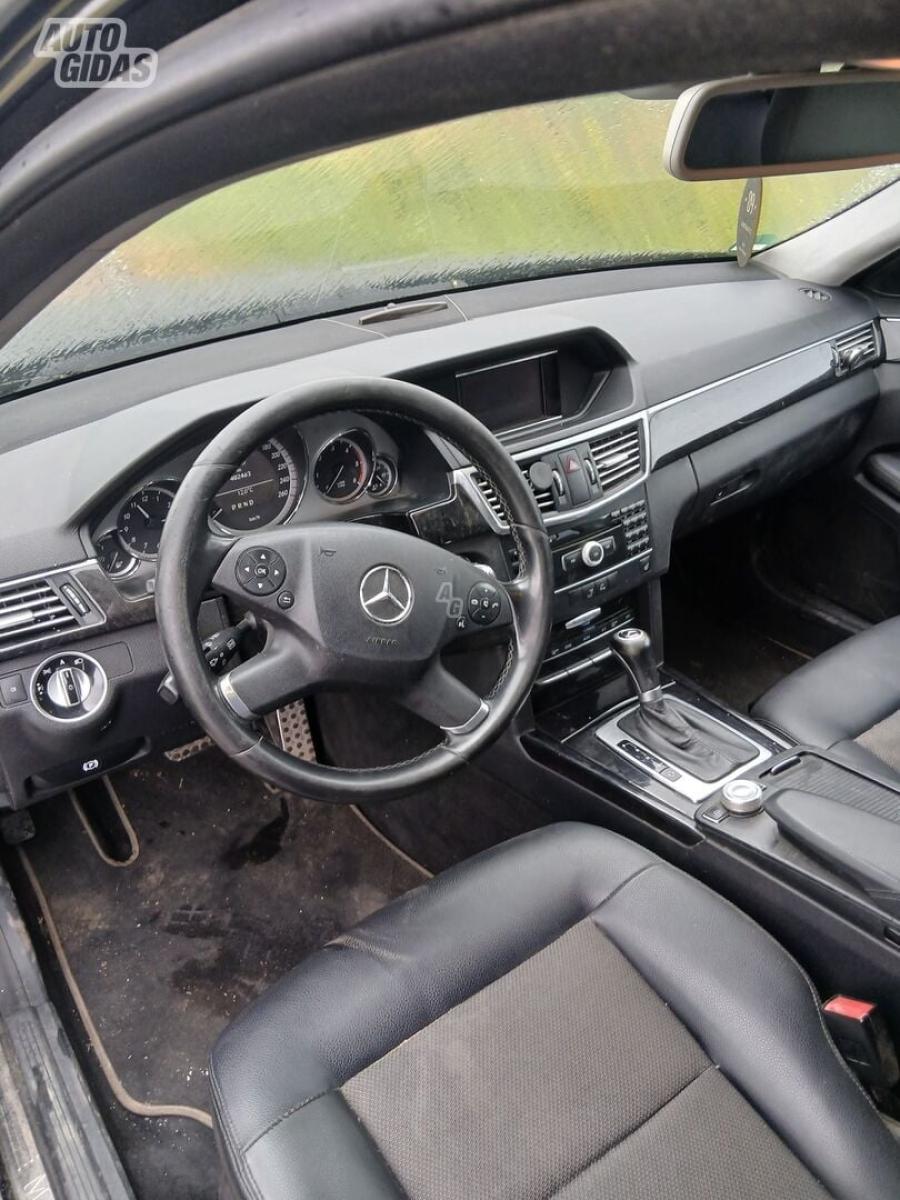 Mercedes-Benz E 220 2010 Kauņa, ar dzinēja tilpumu 2.10 L un nobraukumu 402 tūkst. km par 4500 €, foto 8 vietnē AUTOMOTO.COM.LV