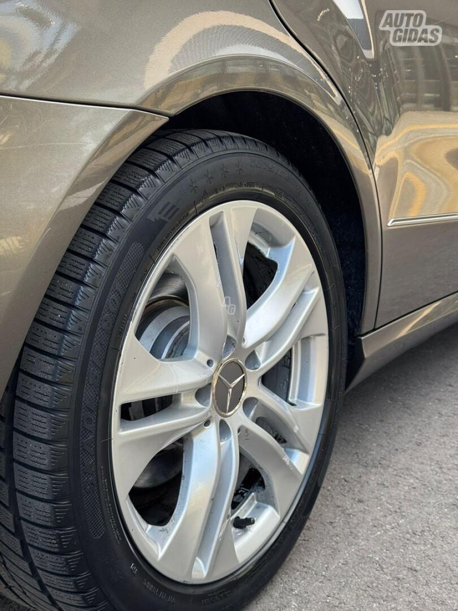 Mercedes-Benz E 220 2010 Kauņa, ar dzinēja tilpumu 2.20 L un nobraukumu 0 tūkst. km par 4200 €, foto 13 vietnē AUTOMOTO.COM.LV