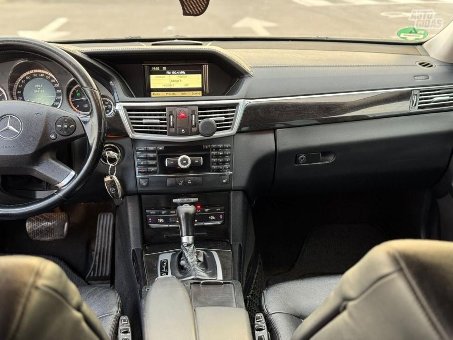 Mercedes-Benz E 220 2010 Kauņa, ar dzinēja tilpumu 2.20 L un nobraukumu 0 tūkst. km par 4200 €, foto 25 vietnē AUTOMOTO.COM.LV