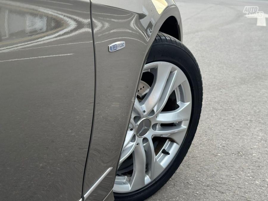Mercedes-Benz E 220 2010 Kauņa, ar dzinēja tilpumu 2.20 L un nobraukumu 0 tūkst. km par 4200 €, foto 29 vietnē AUTOMOTO.COM.LV