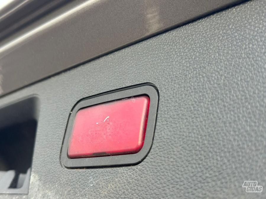 Mercedes-Benz E 220 2010 Kauņa, ar dzinēja tilpumu 2.20 L un nobraukumu 0 tūkst. km par 4200 €, foto 31 vietnē AUTOMOTO.COM.LV
