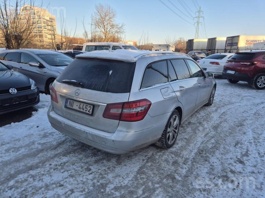 Mercedes-Benz E 220 2011 Rīga, ar dzinēja tilpumu 2.20 L un nobraukumu 330 tūkst. km par 8690 €, foto 6 vietnē AUTOMOTO.COM.LV