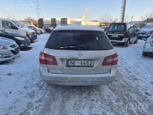 Mercedes-Benz E 220 2011 Rīga, ar dzinēja tilpumu 2.20 L un nobraukumu 330 tūkst. km par 8690 €, foto 7 vietnē AUTOMOTO.COM.LV