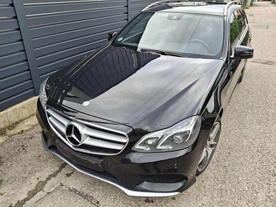 Мерседес E 220 2016 в Каунас, объемом двигателя 2.20 л и пробегом 384 тыс. км за 8350 €, фото 6 на AUTOMOTO.COM.LV
