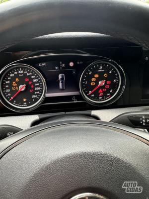 Мерседес E 220 2018 в Тельшяй, объемом двигателя 2.00 л и пробегом 230 тыс. км за 19500 €, фото 4 на AUTOMOTO.COM.LV
