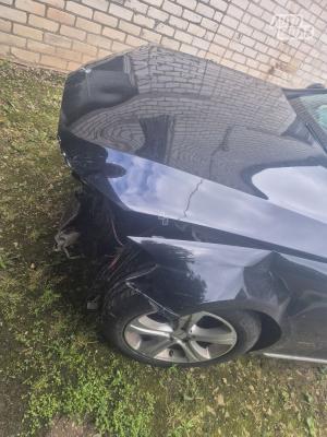 Mercedes-Benz E 220 2018 in Kaunas, with an engine capacity of 2.00 L and mileage of 268 thousand km for 5600 €, photo 4 on AUTOMOTO.COM.LV