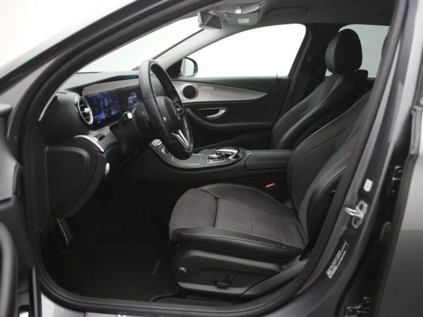Mercedes-Benz E 220 2019 Viļņa, ar dzinēja tilpumu 2.00 L un nobraukumu 240 tūkst. km par 19599 €, foto 4 vietnē AUTOMOTO.COM.LV