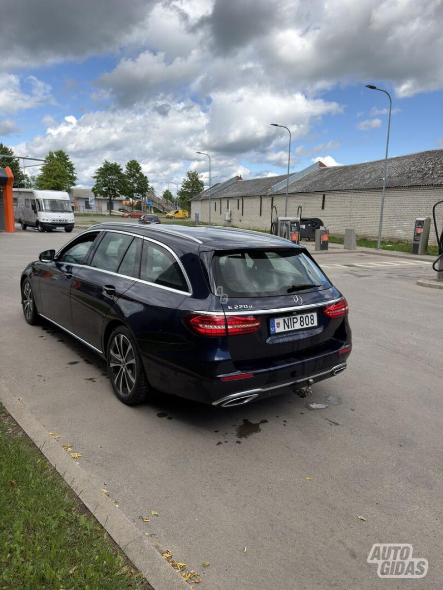 Mercedes-Benz E 220 2021 Panevēža, ar dzinēja tilpumu 2.00 L un nobraukumu 79 tūkst. km par 23000 €, foto 8 vietnē AUTOMOTO.COM.LV