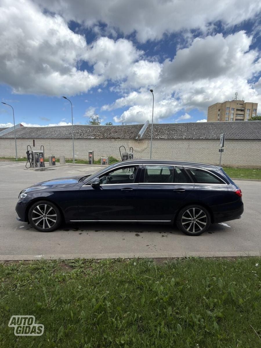 Mercedes-Benz E 220 2021 Panevēža, ar dzinēja tilpumu 2.00 L un nobraukumu 79 tūkst. km par 23000 €, foto 9 vietnē AUTOMOTO.COM.LV