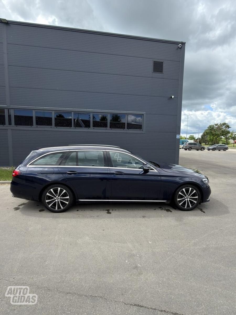 Mercedes-Benz E 220 2021 Panevēža, ar dzinēja tilpumu 2.00 L un nobraukumu 79 tūkst. km par 23000 €, foto 10 vietnē AUTOMOTO.COM.LV