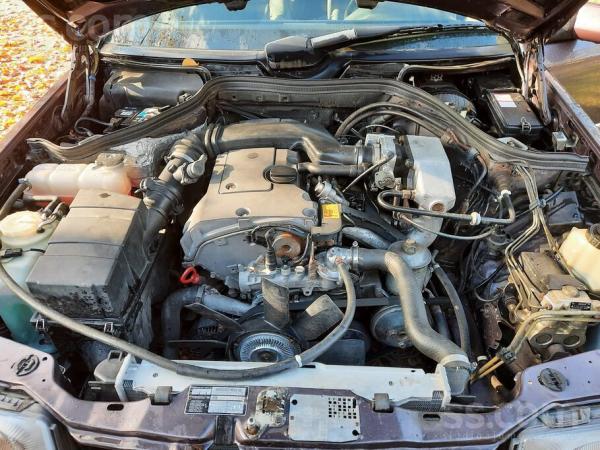 Violet Mercedes-Benz E 220 1993 in Riga, with an engine capacity of 2.20 L and mileage of 223 thousand km for 5400 €, photo 8 on AUTOMOTO.COM.LV