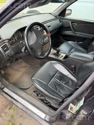 Violets Mercedes-Benz E 220 2000 Saldus, ar dzinēja tilpumu 2.20 L un nobraukumu 230 tūkst. km par 1200 €, foto 4 vietnē AUTOMOTO.COM.LV