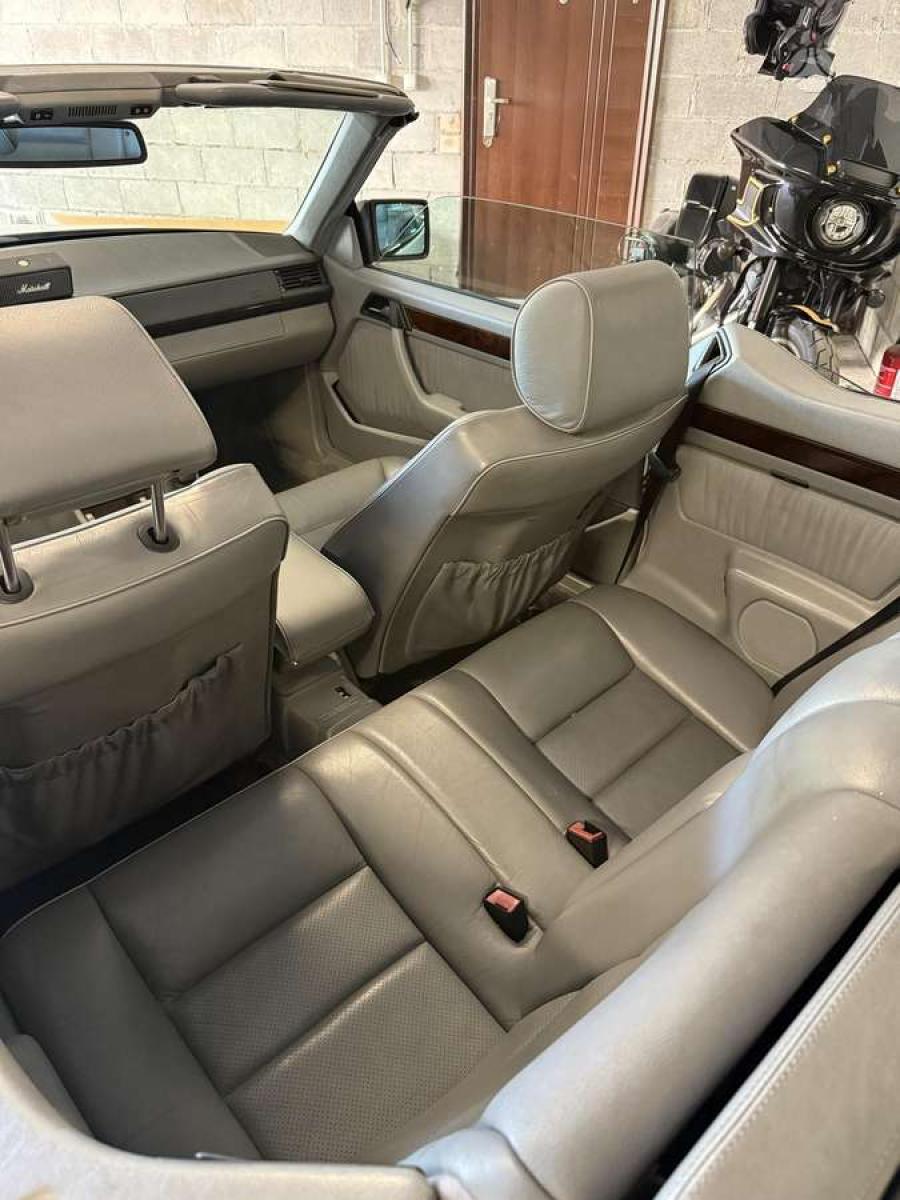 White Mercedes-Benz E 220 1996 in Riga, with an engine capacity of 2.20 L and mileage of 224 thousand km for 17200 €, photo 11 on AUTOMOTO.COM.LV