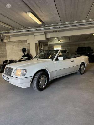 White Mercedes-Benz E 220 1996 in Riga, with an engine capacity of 2.20 L and mileage of 224 thousand km for 17200 €, photo 12 on AUTOMOTO.COM.LV