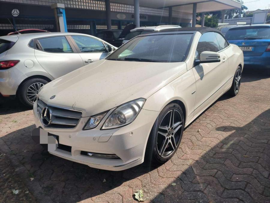 Белый Мерседес E 220 2011 в Паневежис, объемом двигателя 2.20 л и пробегом 118 тыс. км за 8950 €, фото 1 на AUTOMOTO.COM.LV