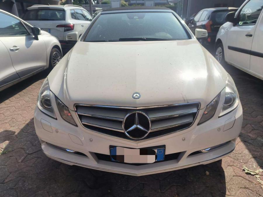 Белый Мерседес E 220 2011 в Паневежис, объемом двигателя 2.20 л и пробегом 118 тыс. км за 8950 €, фото 3 на AUTOMOTO.COM.LV