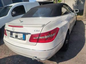Белый Мерседес E 220 2011 в Паневежис, объемом двигателя 2.20 л и пробегом 118 тыс. км за 8950 €, фото 4 на AUTOMOTO.COM.LV