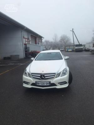 White Mercedes-Benz E 220 2011 in Vilnius, with an engine capacity of 2.10 L and mileage of 149 thousand km for 6550 €, photo 2 on AUTOMOTO.COM.LV