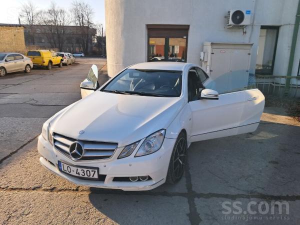 Balts Mercedes-Benz E 220 2011 Rīga, ar dzinēja tilpumu 2.20 L un nobraukumu 160 tūkst. km par 9500 €, foto 2 vietnē AUTOMOTO.COM.LV
