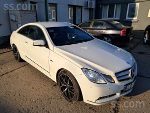 Balts Mercedes-Benz E 220 2011 Rīga, ar dzinēja tilpumu 2.20 L un nobraukumu 160 tūkst. km par 9500 €, foto 4 vietnē AUTOMOTO.COM.LV