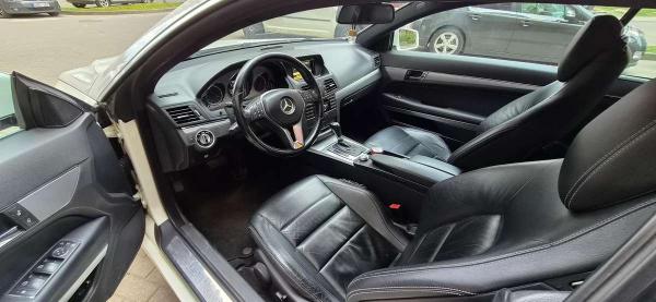 White Mercedes-Benz E 220 2011 in Vilnius, with an engine capacity of 2.14 L and mileage of 309 thousand km for 6400 €, photo 8 on AUTOMOTO.COM.LV