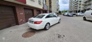 Balts Mercedes-Benz E 220 2011 Viļņa, ar dzinēja tilpumu 2.20 L un nobraukumu 309 tūkst. km par 6300 €, foto 5 vietnē AUTOMOTO.COM.LV