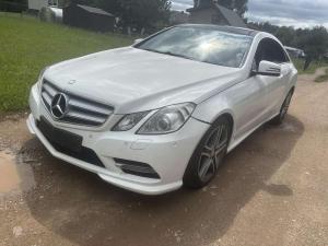 Balts Mercedes-Benz E 220 2012 Viļņa, ar dzinēja tilpumu 2.14 L un nobraukumu 168 tūkst. km par 3300 €, foto  vietnē AUTOMOTO.COM.LV