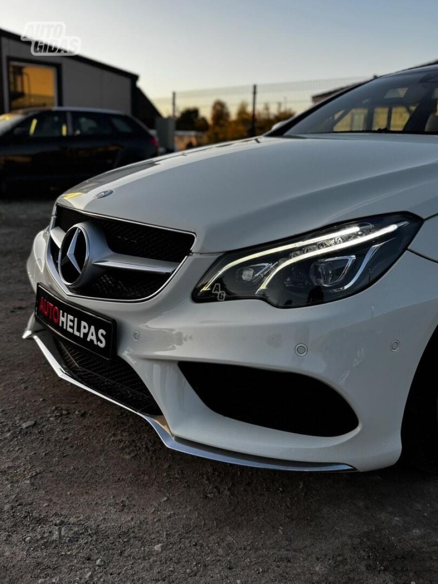 Белый Мерседес E 220 2012 в Клайпеда, объемом двигателя 2.20 л и пробегом 300 тыс. км за 7000 €, фото 4 на AUTOMOTO.COM.LV