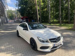White Mercedes-Benz E 220 2013 in Alytus, with an engine capacity of 2.14 L and mileage of 287 thousand km for 11250 €, photo 3 on AUTOMOTO.COM.LV