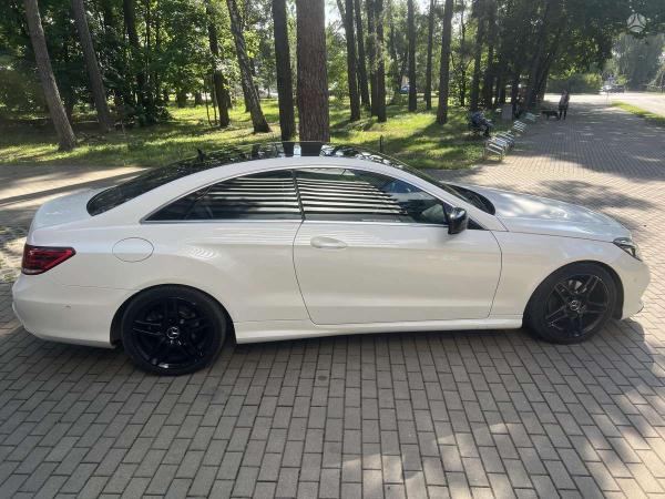 Мерседес E 220 2013 в Алитус на AUTOMOTO.COM.LV Белый Мерседес E 220 2013 в Алитус, объемом двигателя 2.14 л и пробегом 287 тыс. км за 11250 €, фото 6 на AUTOMOTO.COM.LV