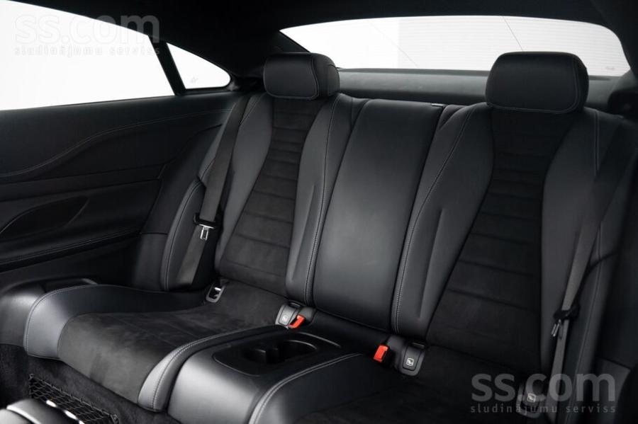 White Mercedes-Benz E 220 2018 in Tallinn, with an engine capacity of 2.00 L and mileage of 162 thousand km for 24699 €, photo 10 on AUTOMOTO.COM.LV