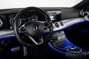 White Mercedes-Benz E 220 2018 in Tallinn, with an engine capacity of 2.00 L and mileage of 162 thousand km for 24699 €, photo 14 on AUTOMOTO.COM.LV