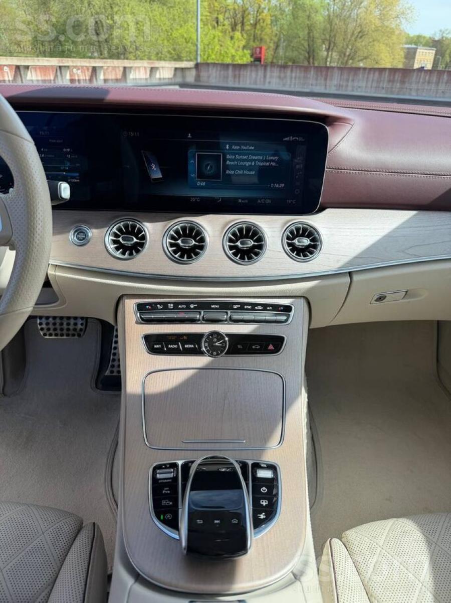 White Mercedes-Benz E 220 2018 in Riga, with an engine capacity of 2.00 L and mileage of 71 thousand km for 44000 €, photo 12 on AUTOMOTO.COM.LV