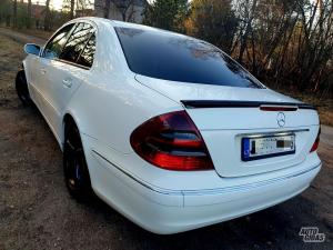 Balts Mercedes-Benz E 220 2003 Viļņa, ar dzinēja tilpumu 2.20 L un nobraukumu 345 tūkst. km par 1999 €, foto 4 vietnē AUTOMOTO.COM.LV