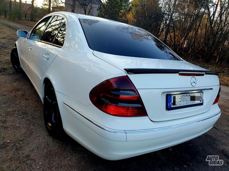 Balts Mercedes-Benz E 220 2003 Viļņa, ar dzinēja tilpumu 2.20 L un nobraukumu 345 tūkst. km par 1999 €, foto 4 vietnē AUTOMOTO.COM.LV