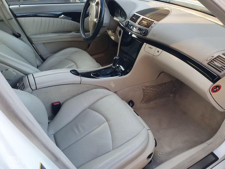 Balts Mercedes-Benz E 220 2003 Viļņa, ar dzinēja tilpumu 2.20 L un nobraukumu 345 tūkst. km par 1999 €, foto 11 vietnē AUTOMOTO.COM.LV